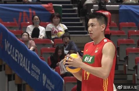 1 3！中国男排遭逆转，惨败亚洲冠军吞下3连败，主帅无可奈何