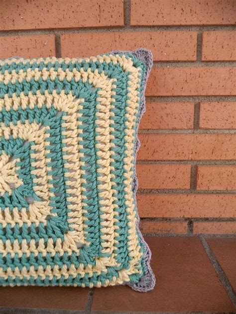 Video Cómo hacer un cojín Granny Square con Natura XL Manualidades