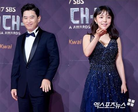 Sbs 연기대상 김원해·박진주 男女 조연상 수상50년 걸렸다