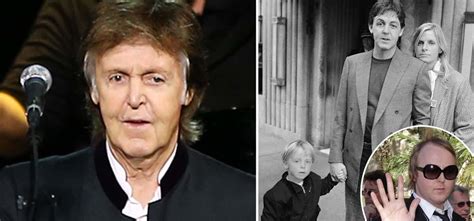 Paul Mccartneys Ende Son Visar Upp Sig Vid Pappas Sida Hur James Ser