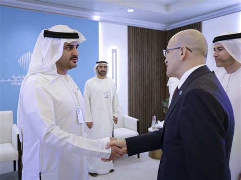 مكتوم بن محمد يبحث مع وزير الخزانة والمالية التركي تعزيز التعاون