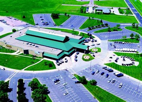 601 Cabela Dr Mitchell Sd 57301 Cabelas Loopnet