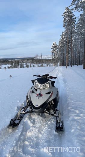 Polaris 800 Switchback Dragon 136 800 Cm³ 2010 Pornainen