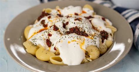 Yoğurtlu Makarna Tarifi Nasıl Yapılır Resimli Yemek Yemek