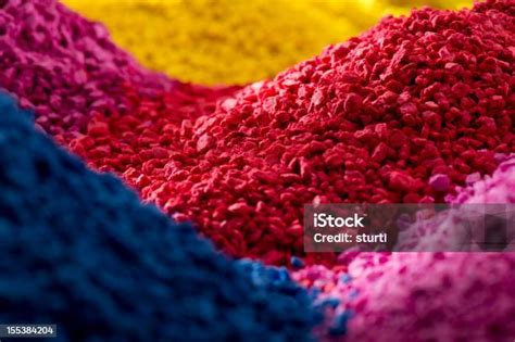 Coloured Polymer Compounds 照片檔及更多 塑膠 照片 塑膠 聚合物 工業 Istock