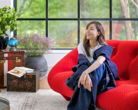 影后张静初的家火了，她把时间浪费在无用之事上，却活出了岁月静好！生活