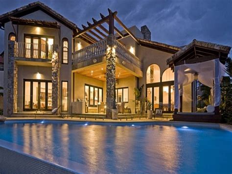 Modern Tuscan Architecture
