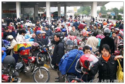 溫暖回家路：農民工騎摩托車的返鄉之路 每日頭條