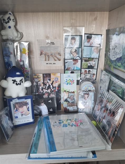 Tws Community Post 나만의 투어스존💙💙 42님들께서 주신 선물이랑 붕방이들 역조공이랑 너무너무 소중해요💙💙