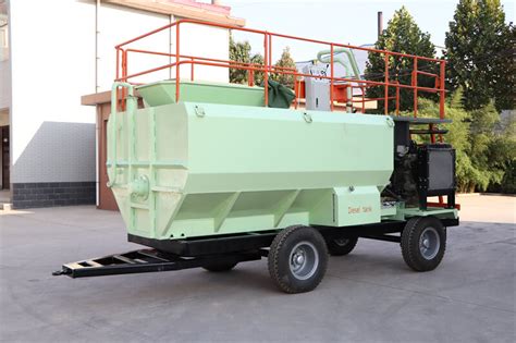 500 Gallon Hydroseeder Sprayer Hydroseeder Spraying Grass Seed