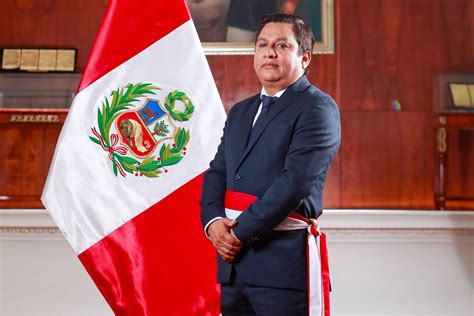 César Vásquez Conoce La Hoja De Vida Del Nuevo Ministro De Salud