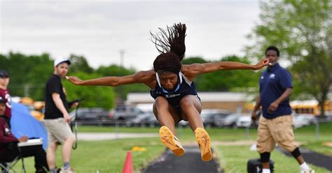 3a Girls Track And Field Jahnel Bowmans 4 Event Qualifying Just 1