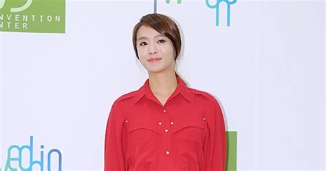 Mbn포토 박정아 강렬한 붉은 립스틱~