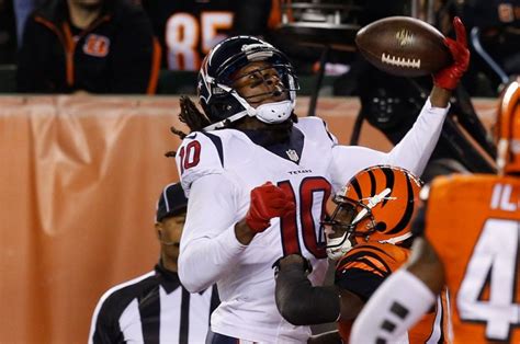 Houston Texans Wr Deandre Hopkins Ends Brief Holdout