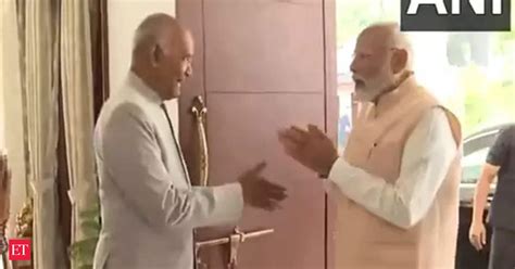Nda Pm Modi Meets Former President Ram Nath Kovind Before Staking