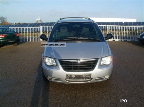 2007 Chrysler Voyager 2 8 CRD Auto Classic 7Sitze Navi Car Photo