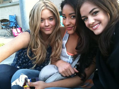 Image Sasha Pieterse Friendsjpeg Pretty Little Liars Wiki Fandom