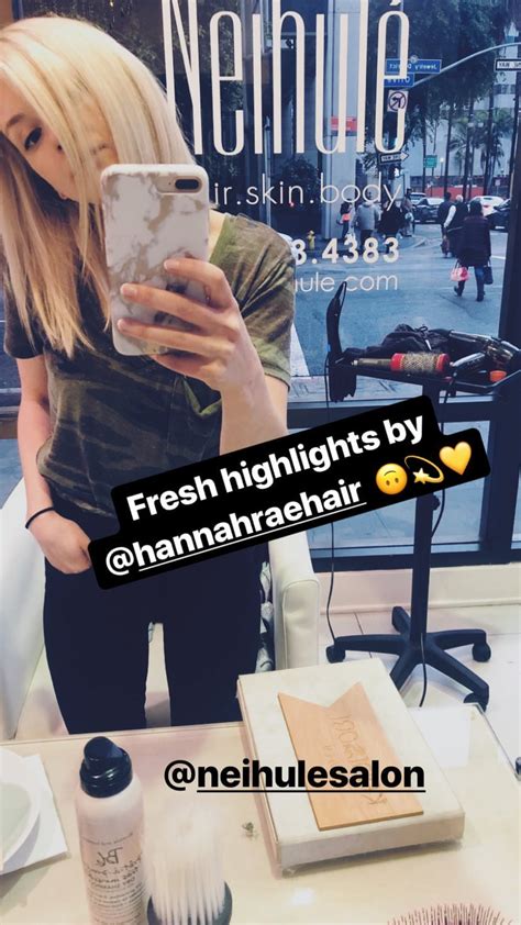Mirror Selfie R Emilykinney