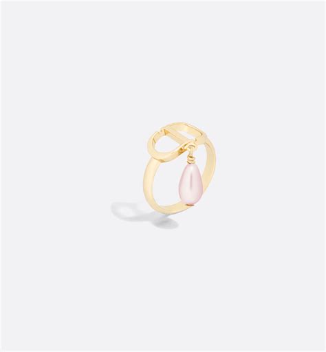 Petit Cd Ring Gold Finish Metal And Iridescent Pink Resin Pearl Dior