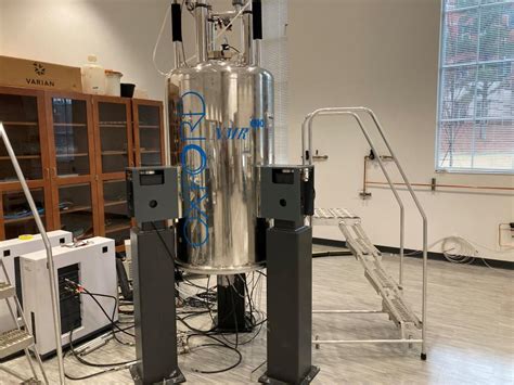 Instruments NMR Facility