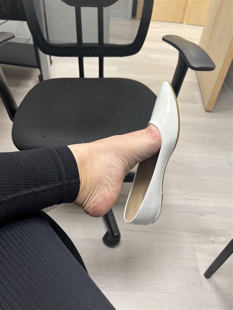 Teasing You Is Easy With My Flats 😏 Rshoeplay
