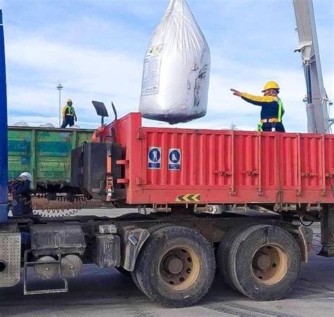 Тавантолгой Зүүнбаян чигэлэлийн төмөр үамаар аммонийн нитрат тээвэрлэж эхэллээ News Mn