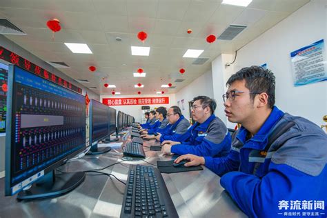 敦煌光伏：戈壁逐日青春逐梦