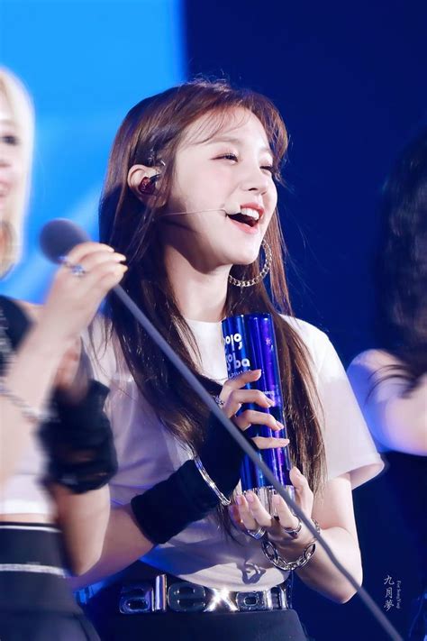 Pin On Gi Dle Yuqi