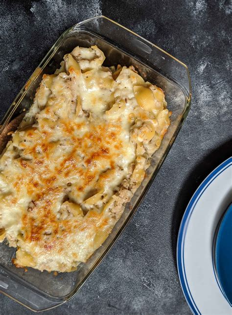 Cauliflower Alfredo Shell Pasta ChompSlurrpBurp