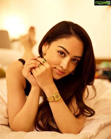 Actress Sandeepa Dhar Hd Photos And Wallpapers July 2022 Gethu Cinema