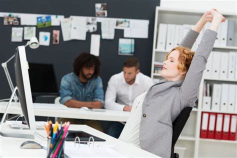 12 Consejos Básicos Para Ejercitarte En La Oficina