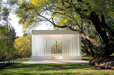 10 Amazing Glass Buildings Around The World Rmjm Insights
