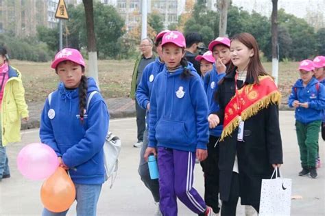 爱过之处 格桑花开青海小朋友来我校参观游玩 团委