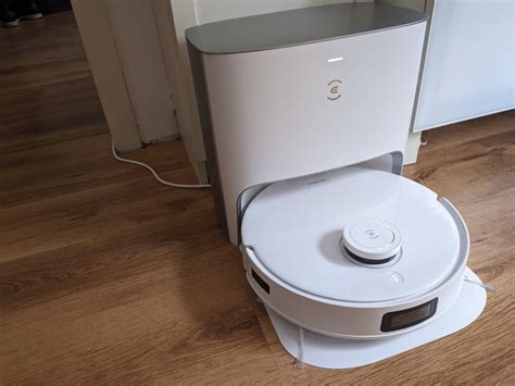 ECOVACS DEEBOT T10 PLUS Saug Wischroboter Mit Absaugstation