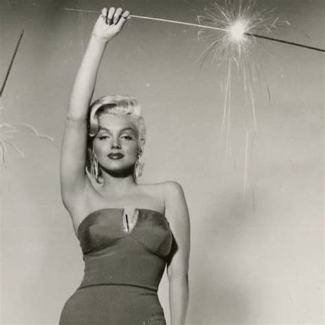 𝗧𝗵𝗲 𝗣𝗶𝗰𝘁𝘂𝗿𝗲𝘀 𝗚𝗼𝘁 𝗦𝗺𝗮𝗹𝗹 on Instagram Marilyn Monroe photographed by
