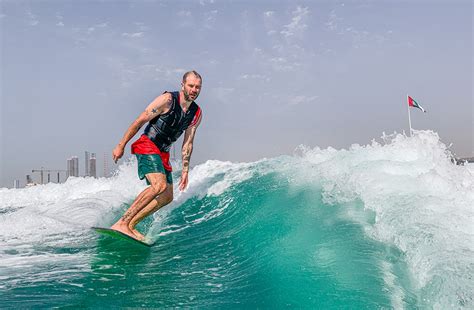 Navigating The Waves Mastering Wakesurf Boating Etiquette