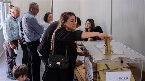 Elections En Turquie Ouverture Des Bureaux De Vote Pour Le Second