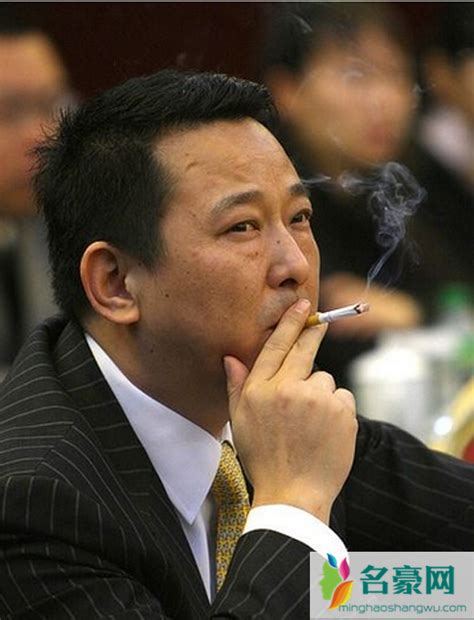 四川刘汉第二任妻子杨雪资料照片 刘汉前妻杨雪简历 明星资讯 名豪网