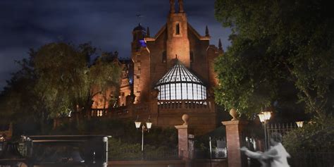Spirits On Tap Is A Haunted Mansion Bar The Heart Of Magic Kingdoms