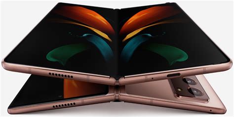 Обзор новинок Samsung: смартфон-раскладушка, часы с ЭКГ и новое ...