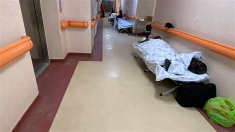Povestea din spatele imaginilor de coșmar paturi pline de pacienți