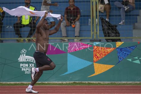 Arnoldus Juara Lempar Cakram Putra Pon Papua Antara Foto