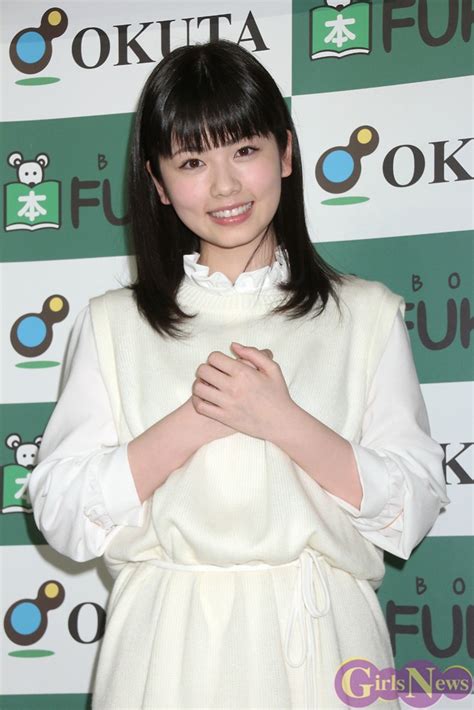小芝風花、写真集で初ビキニに挑戦「布面積が少ないぶんだけ寒くて鳥肌が立ちました」 Girlsnews