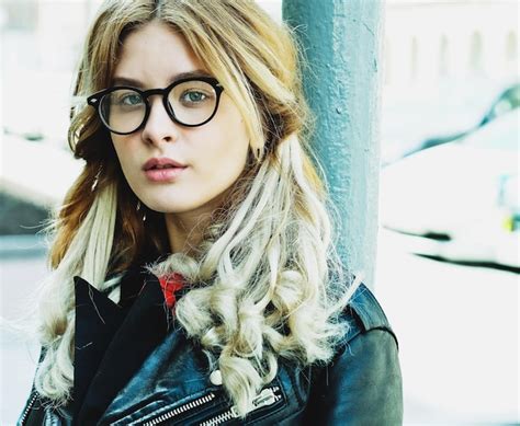 Premium Photo Fashion Hipster Portrait Of Young Beautiful Blonde