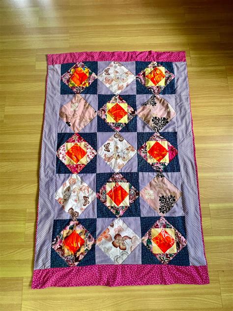 Discovered In Hawaii Gorgeous Handmade Hawaiian Quilt Beautifully