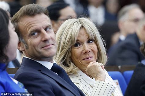 Body Language Expert Reveals The Tell Tale Signs Emmanuel And Brigitte Macron Are Desperate To