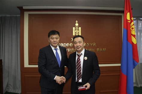 Арьс ширний салбарынхан төрийн шагналаар шагнууллаа Монголын арьс ширний үйлдвэрлэлийн холбоо