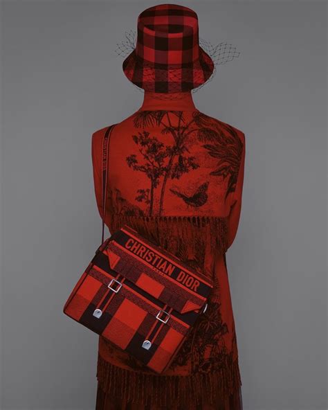 유형액세서리디자인스쿨 Dior 19 20aw Collection ⠀ 마리아 그라치아 치우리의