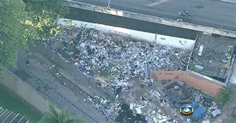 G1 Terreno Vira Depósito De Lixo Na Zona Norte Do Rio Notícias Em