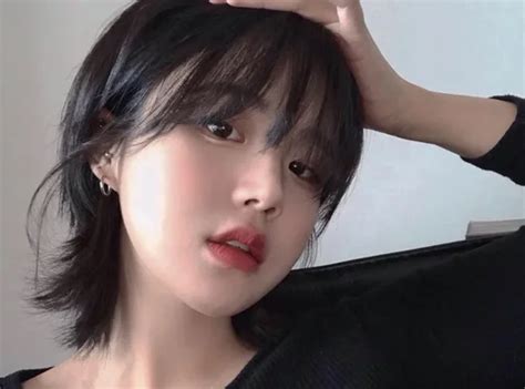 Mu B Profile Age And Facts 2024 Updated Kpopping